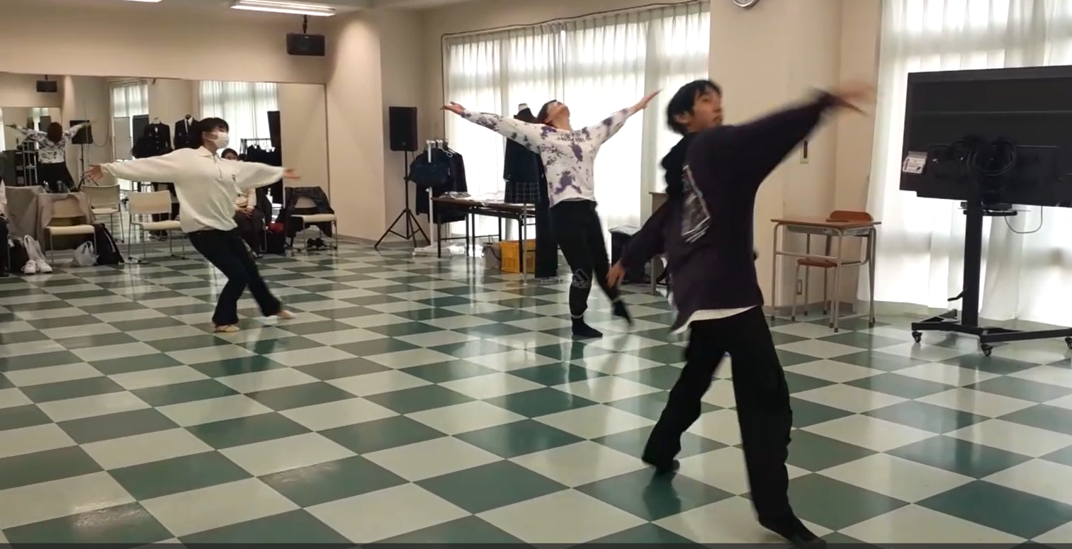 体験レポート 1/13(土)演技表現とジャズダンスの体験授業を行いました | お知らせ | 日本芸術高等学園